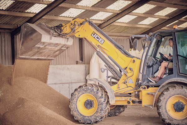 Buscot Wick Farm - strategic dairy farm | AHDB